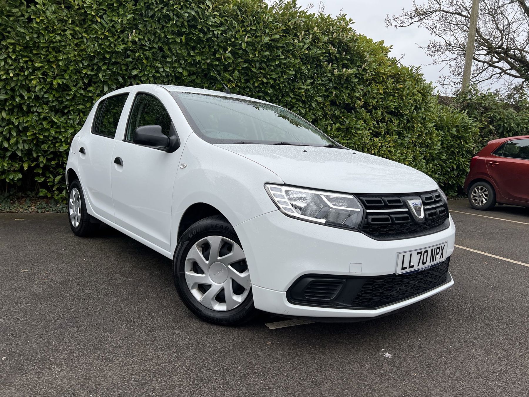 White Dacia Sandero cars for sale | Carwow