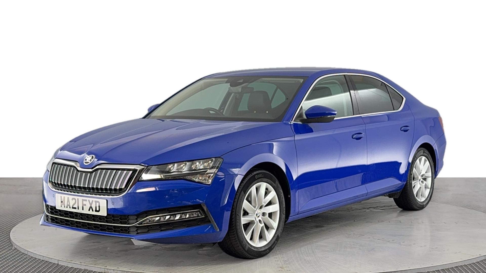 Skoda Superb SE L 2.0 TDI DSG review: large family car is better than ...