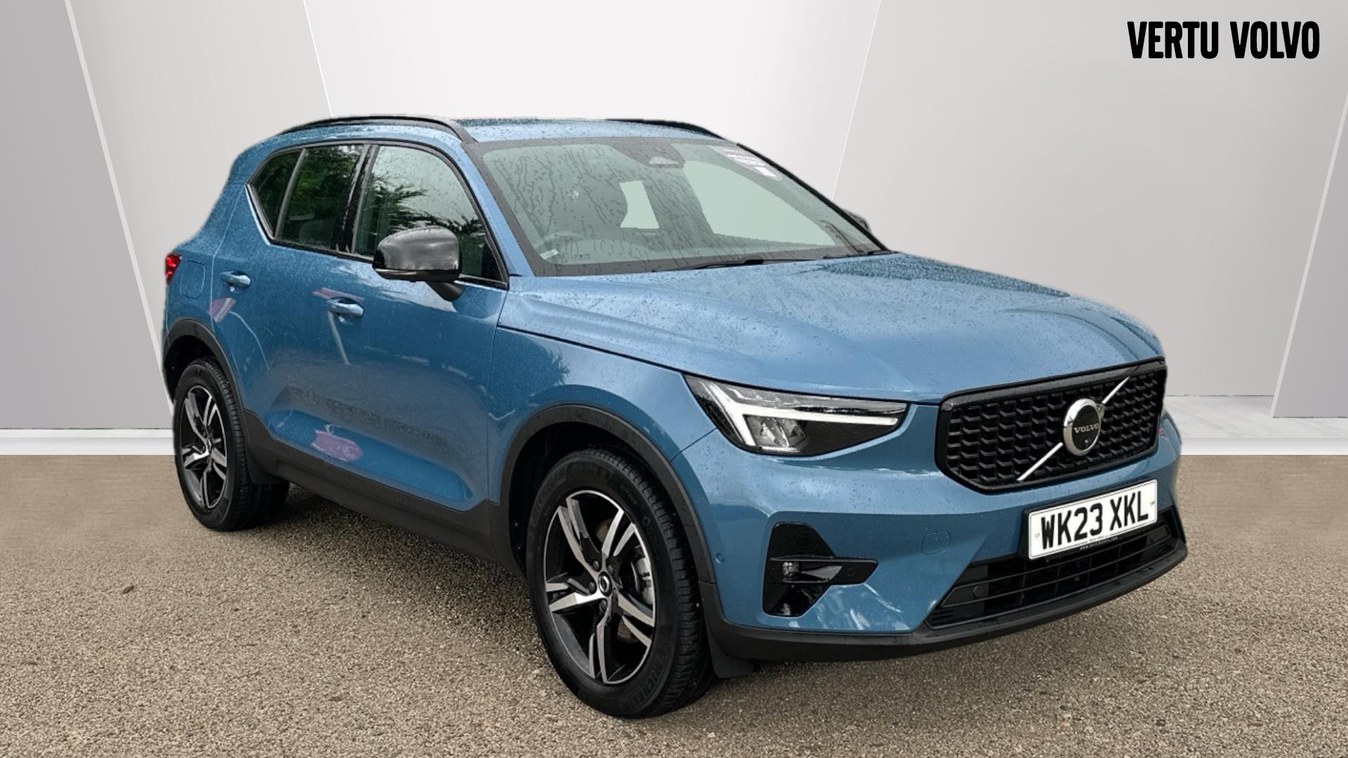 New Volvo XC40 B3 MHEV 2023 review | Auto Express