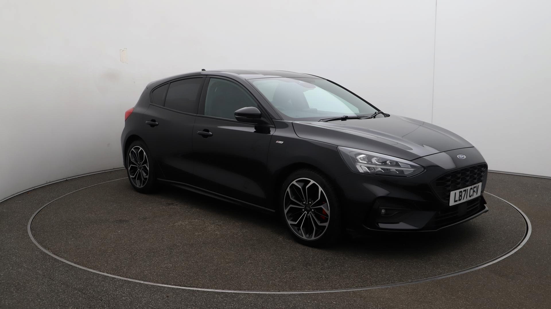 New Ford Focus Estate ST-Line X 2019 review | Auto Express