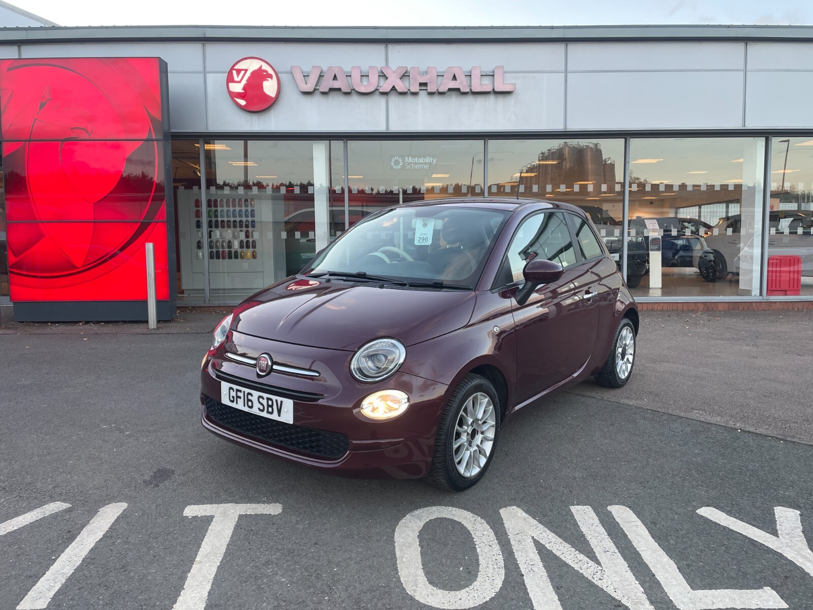Fiat 500 - Boot space, comfort & practicality | Auto Express