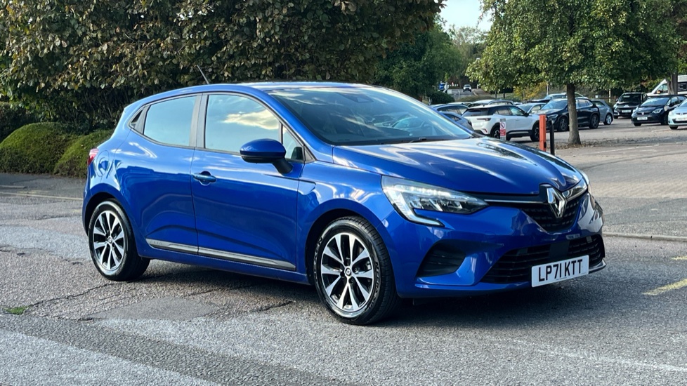 New Renault Clio 2023 facelift review: stylish French supermini gets a ...